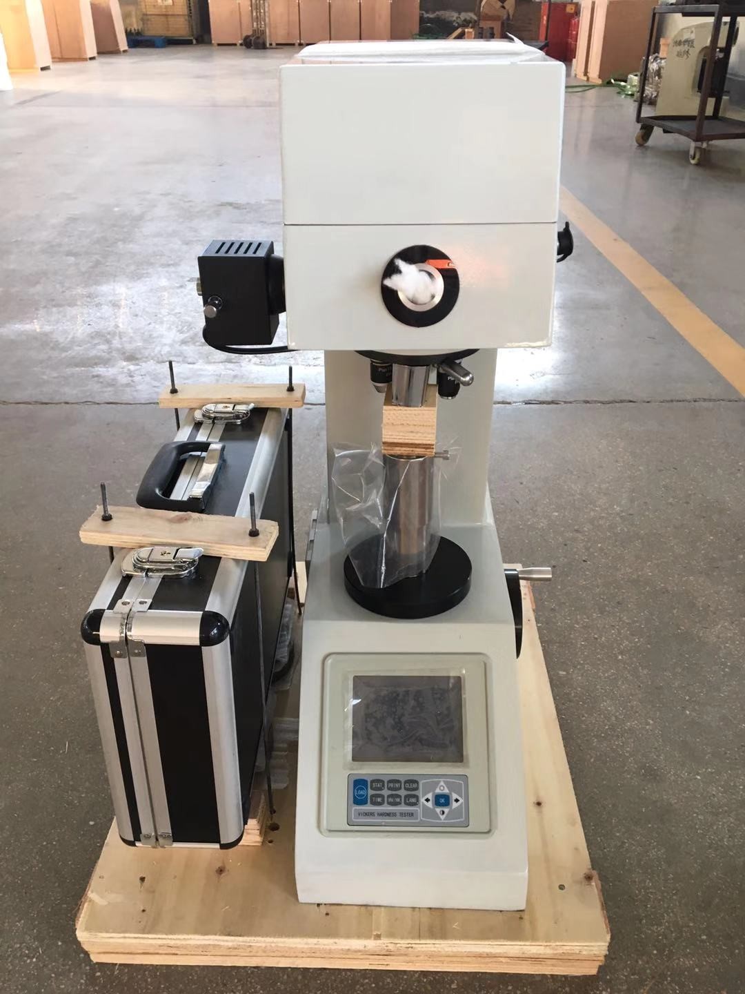 LCD Display Rockwell Hardness Testing Machine Vickers Testing Machine